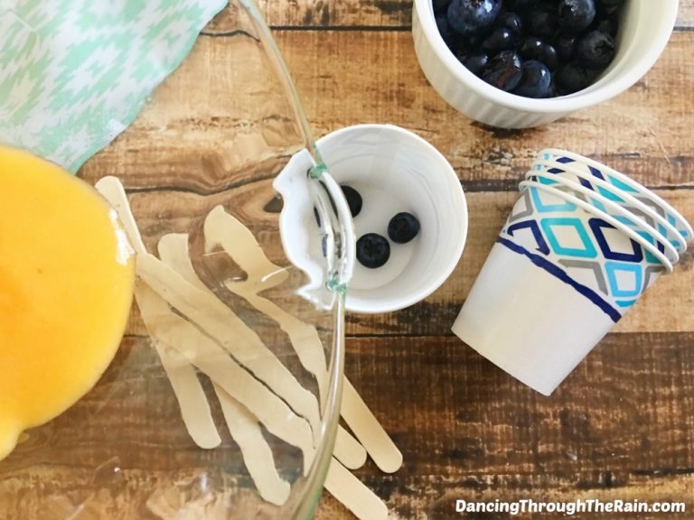 Blueberry Peach Popsicles (2 Ingredients!) - Dancing Through the Rain