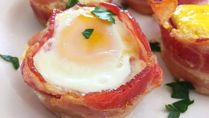 Easy Bacon And Egg Cups - Dancing Through the Rain