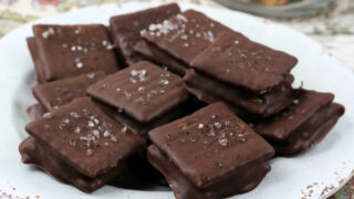 Salted Caramel Triscuit Cookies (Made With Rolos!) - Dancing Through ...