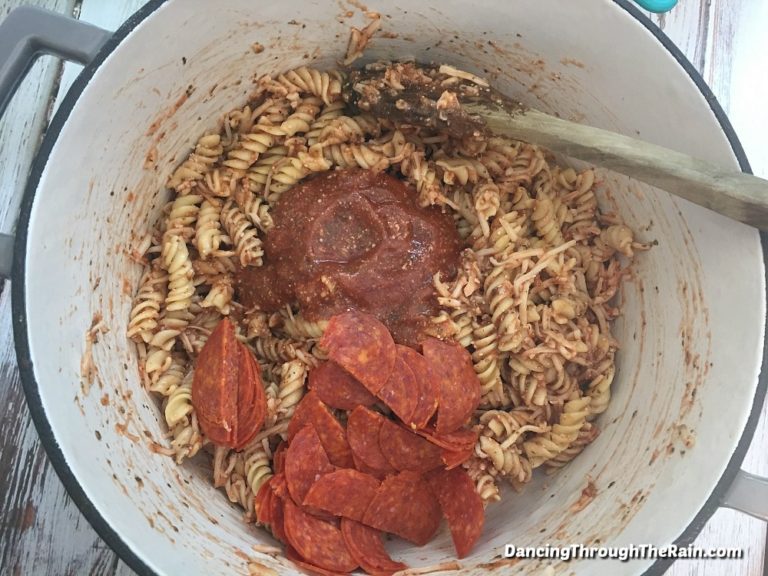 Easy Pepperoni Pasta Bake - Dancing Through the Rain