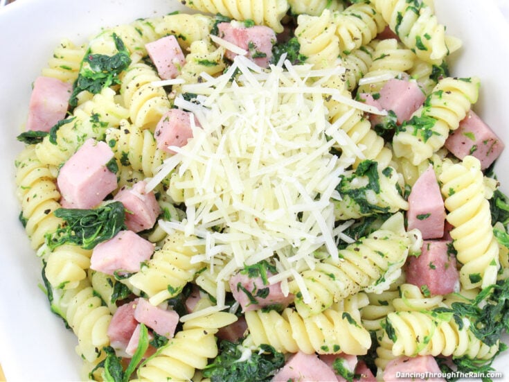 Ham And Spinach Pasta Skillet (Great For Leftover Ham!) - Dancing ...