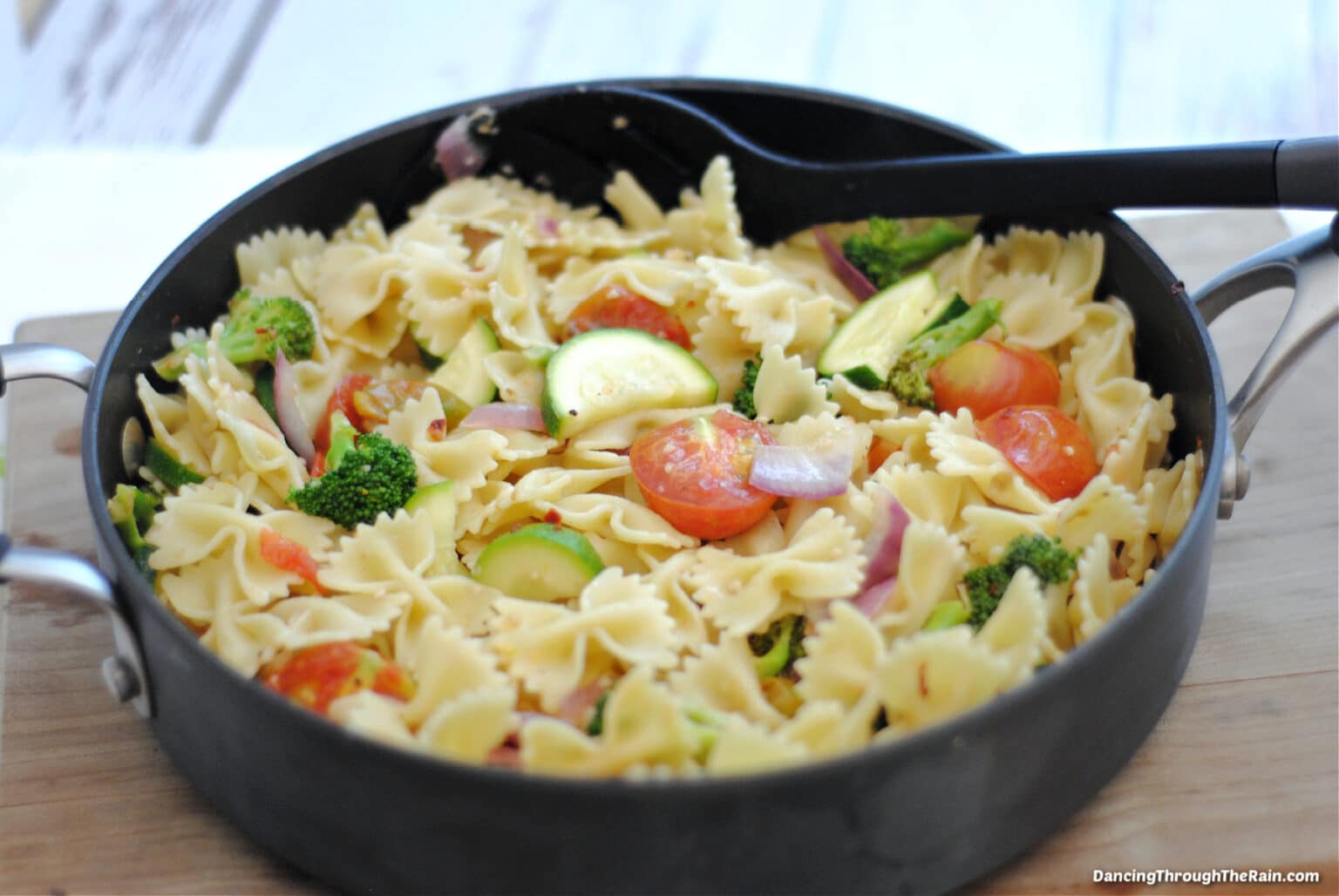 Pasta Primavera Recipe - Light And Easy - Dancing Through the Rain